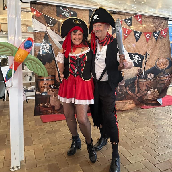 Pirate Boat Owner Drinks – Royal Motor Yacht Club Broken Bay